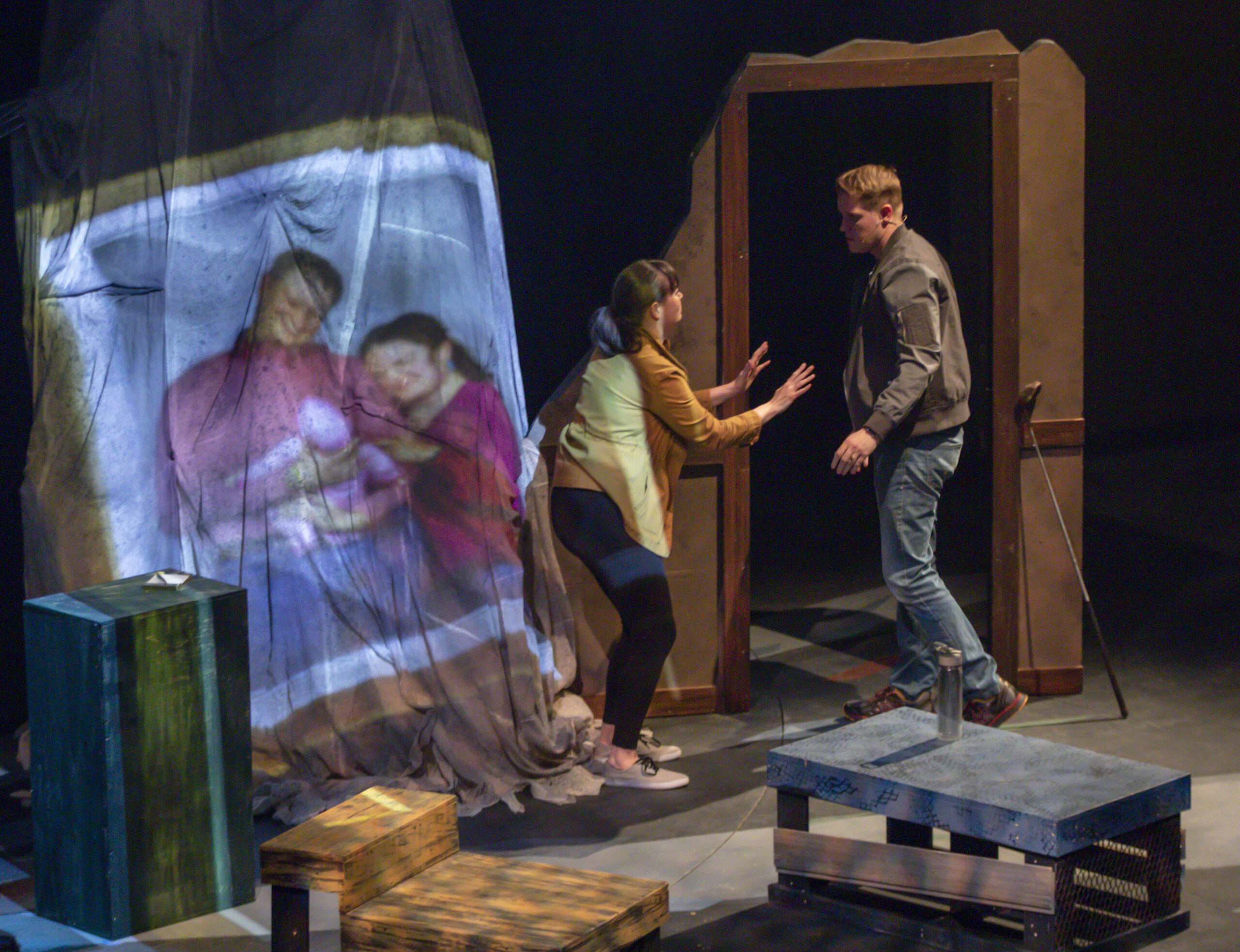 Theatre Lawrence tackles ‘The Girl on the Train,’ turning bestselling ...